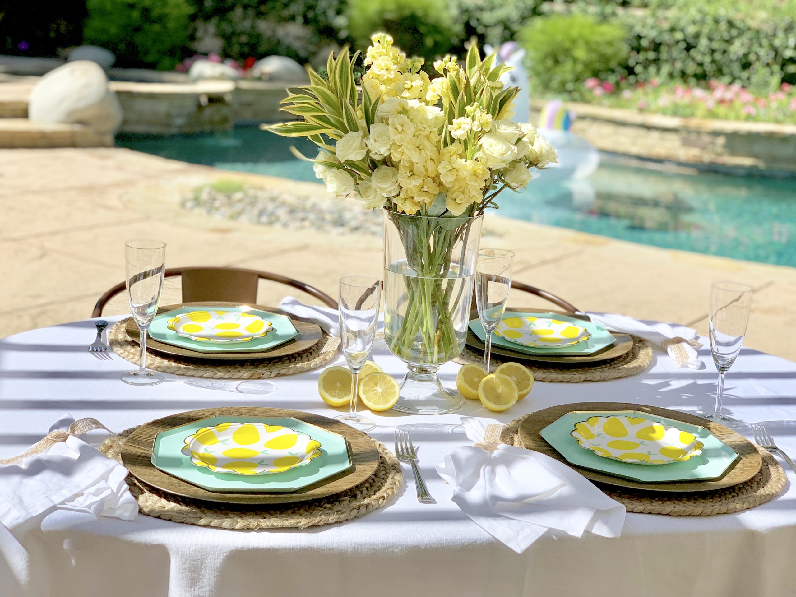 Mint Lemonade Cocktail & Table Setting - Pop of Gold
