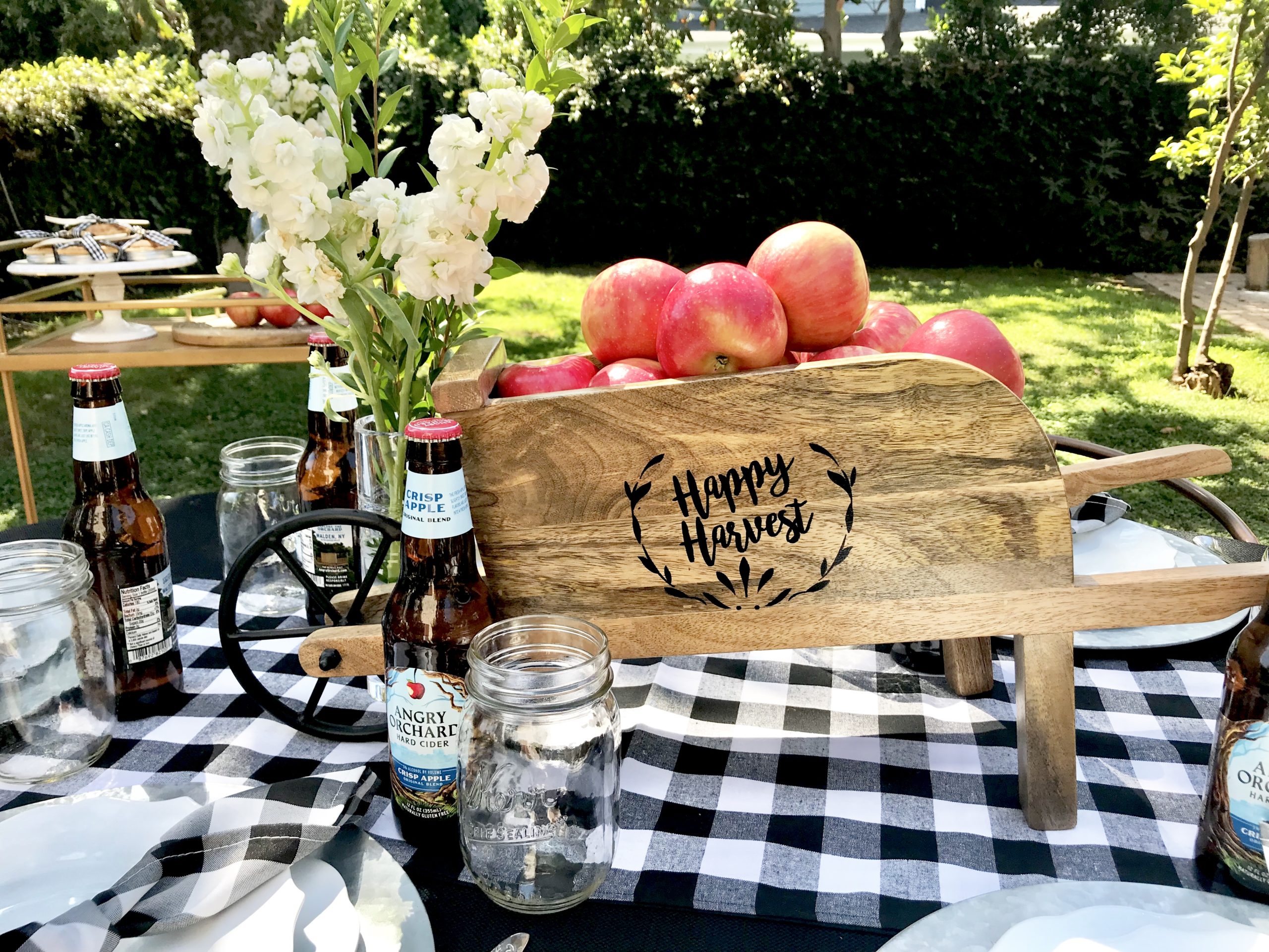 Fall Apple Harvest Table - Pop of Gold