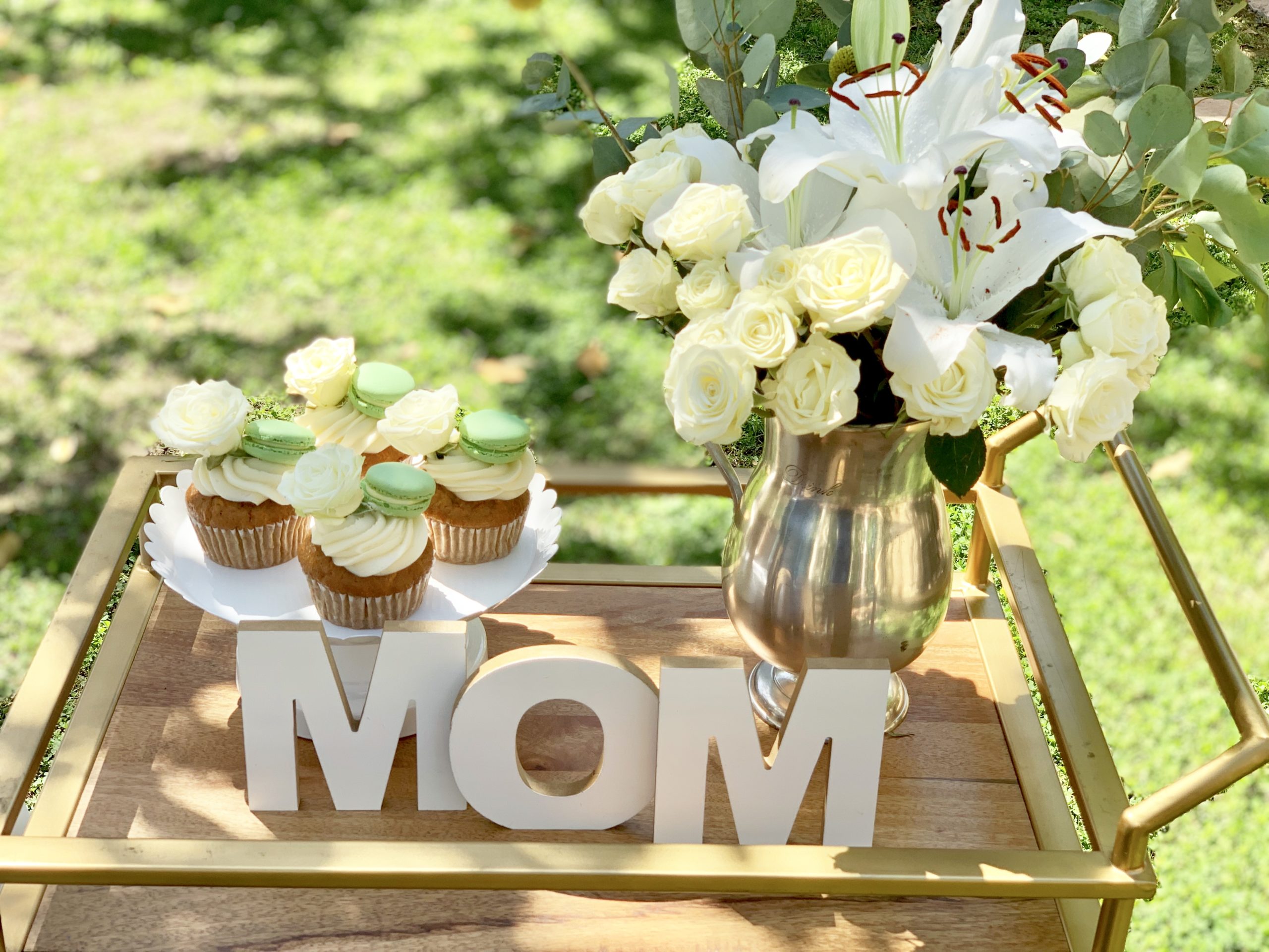 Simple & Neutral Mother's Day Table - Pop of Gold