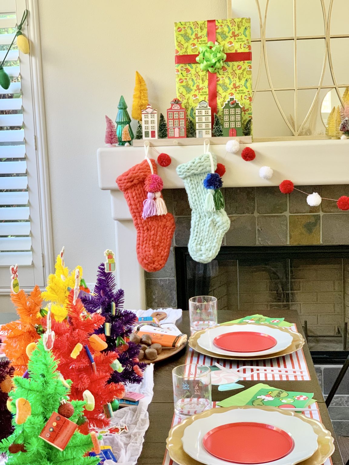 Grinch Themed Dinner with Treetopia and Dylan's Candy Bar - Pop of Gold