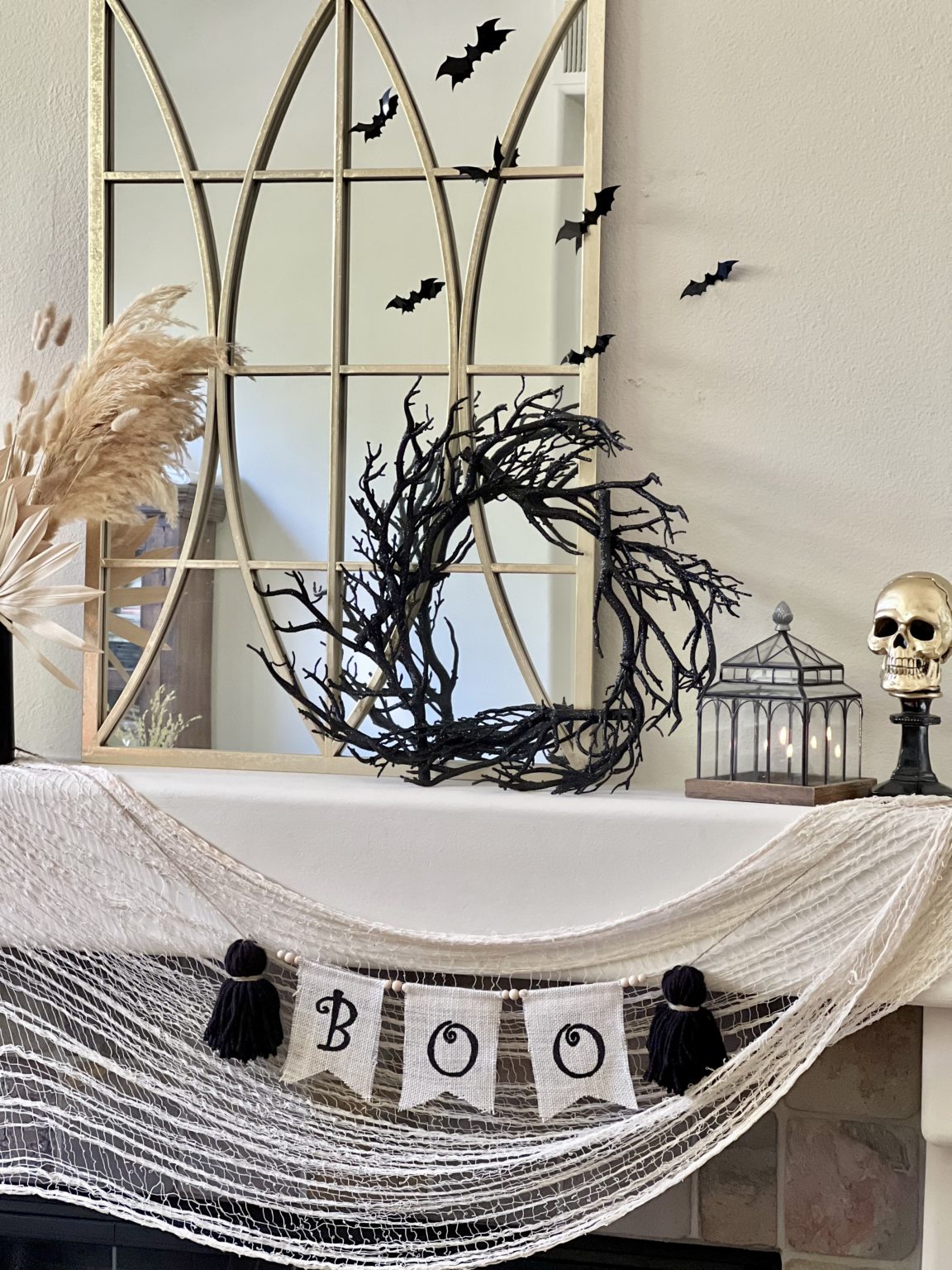 A Haunted Dinner Party - Pop of Gold