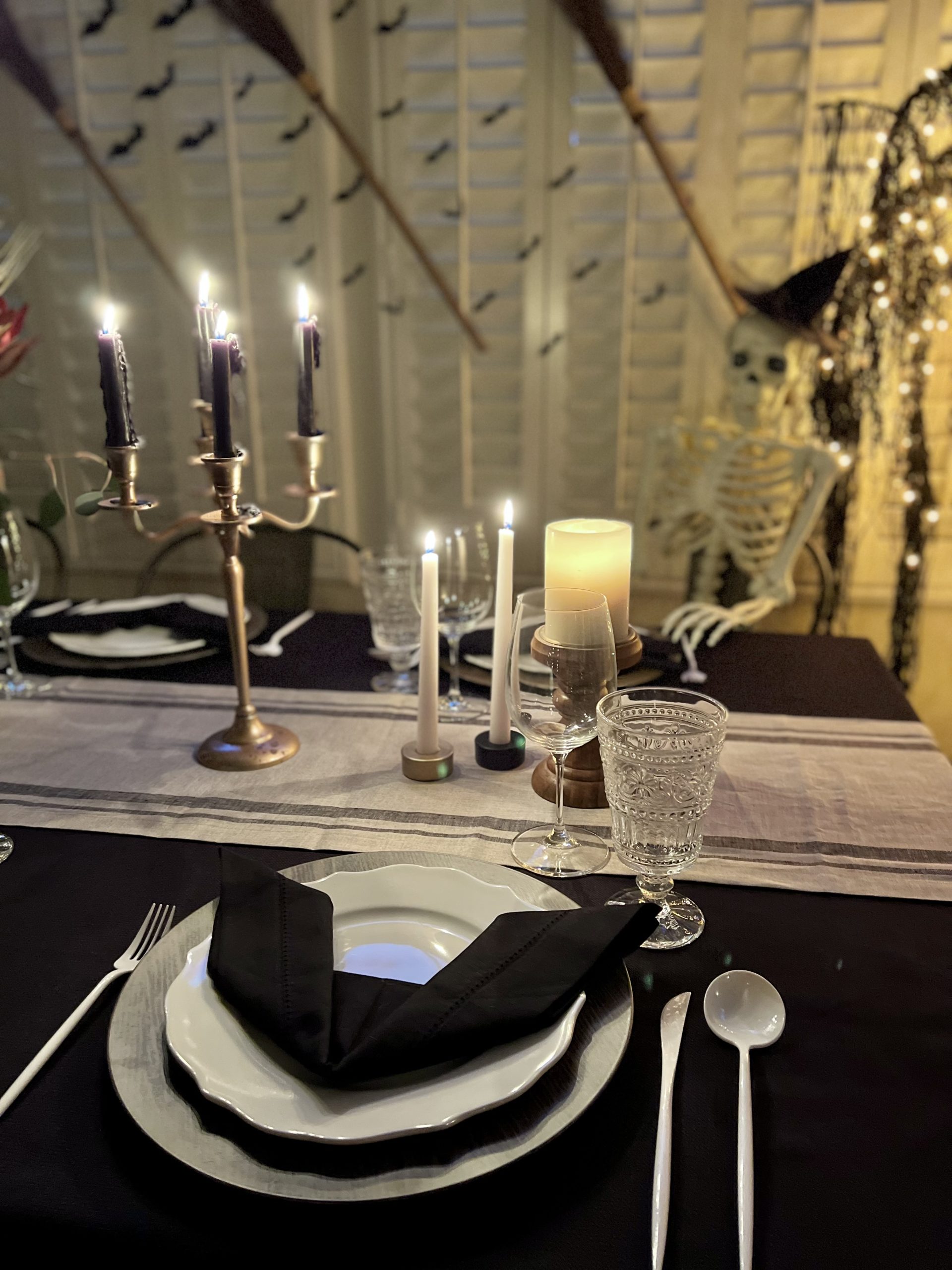 A Haunted Dinner Party - Pop of Gold